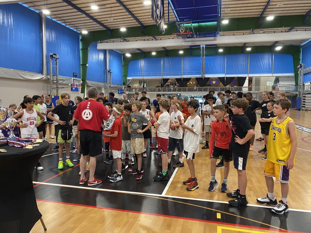 Apollo Basketball - Apollobasketball.nl